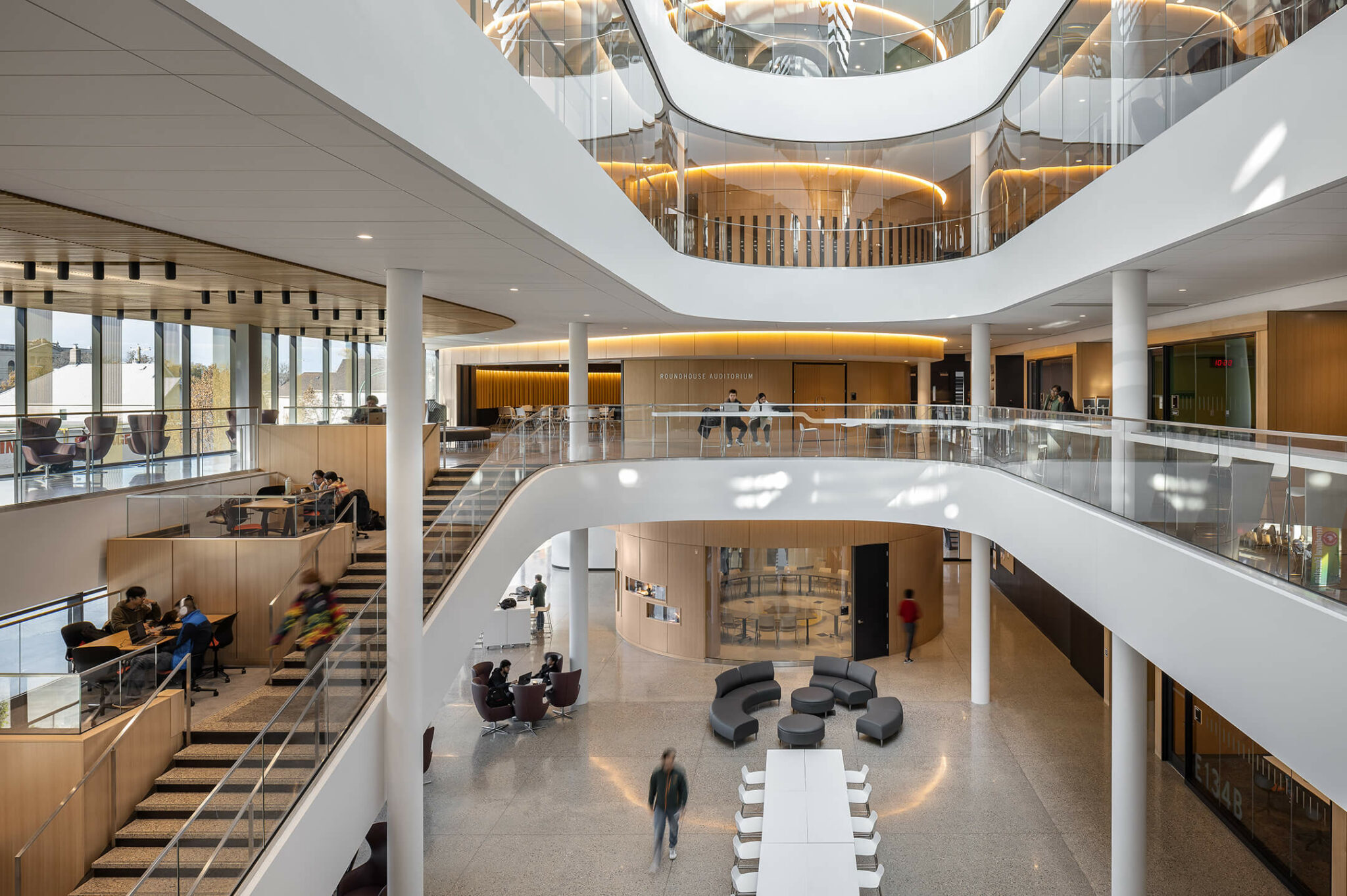 Innovation powered by the sun: Manitou a bi Bii daziigae | Diamond Schmitt