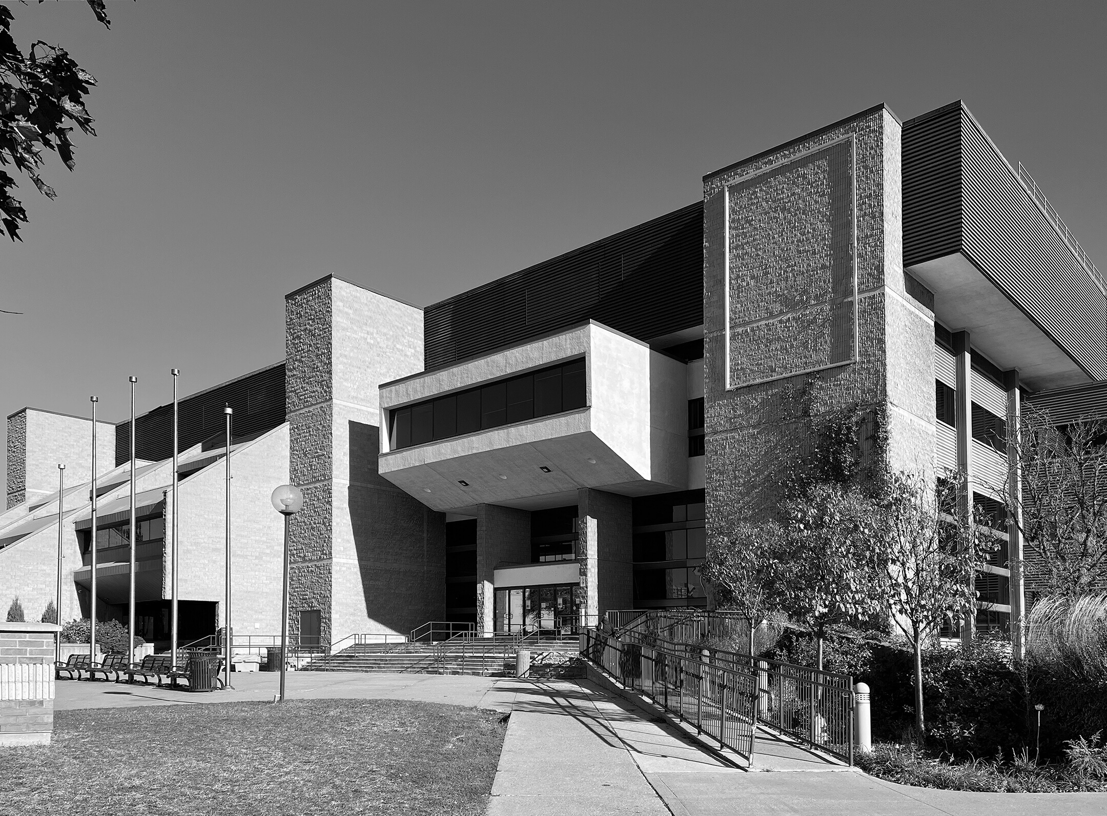 Toronto Metropolitan University School of Medicine Building | Diamond ...